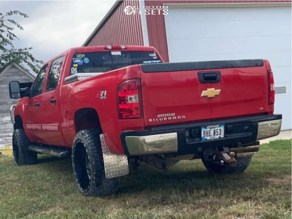 2012 Chevrolet Silverado 2500 HD with 22x12 -44 TIS 544BM and 33/12 ...