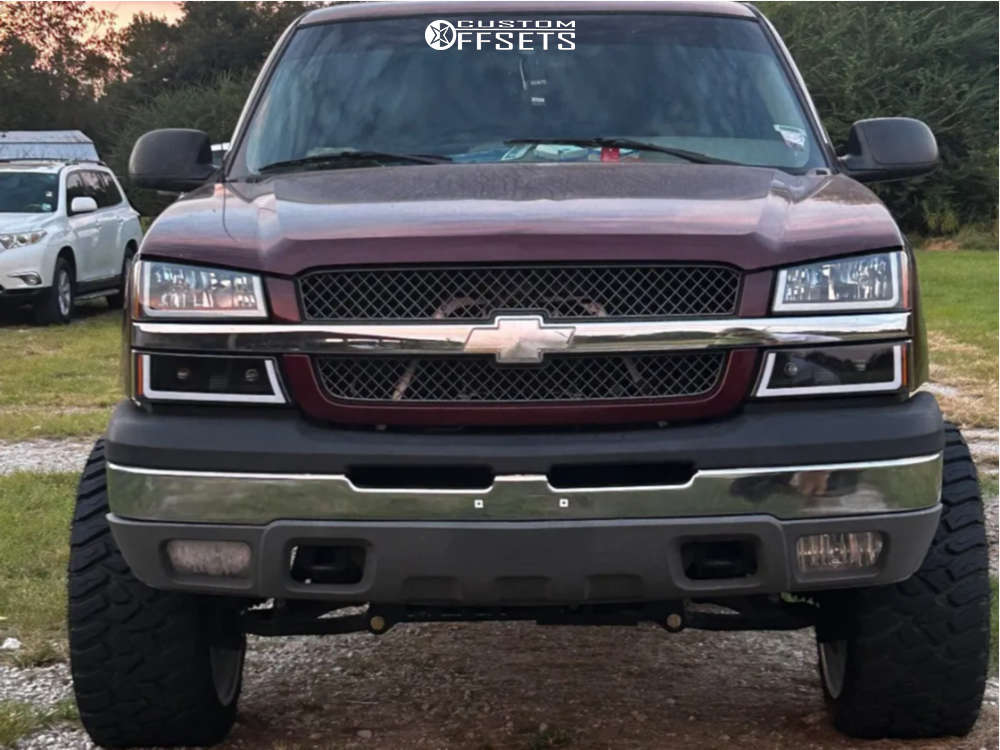 2003 Chevrolet Silverado 1500 with 22x12 -44 TIS 544C and 33/12.5R22 ...