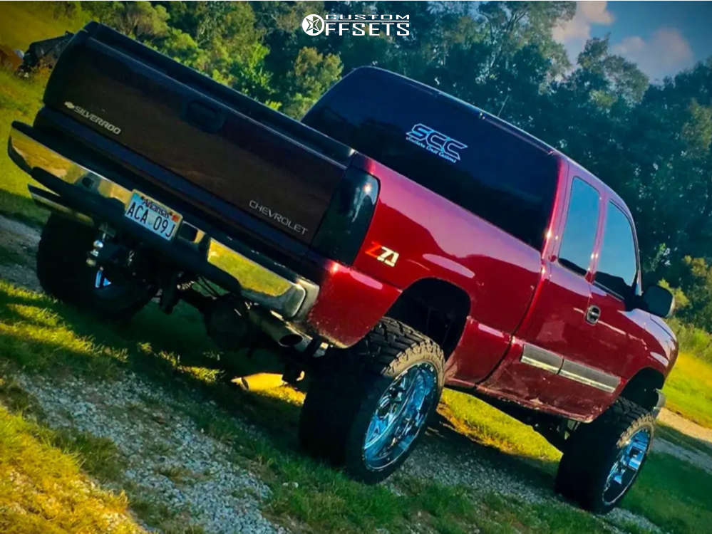 2003 Chevrolet Silverado 1500 with 22x12 -44 TIS 544C and 33/12.5R22 ...