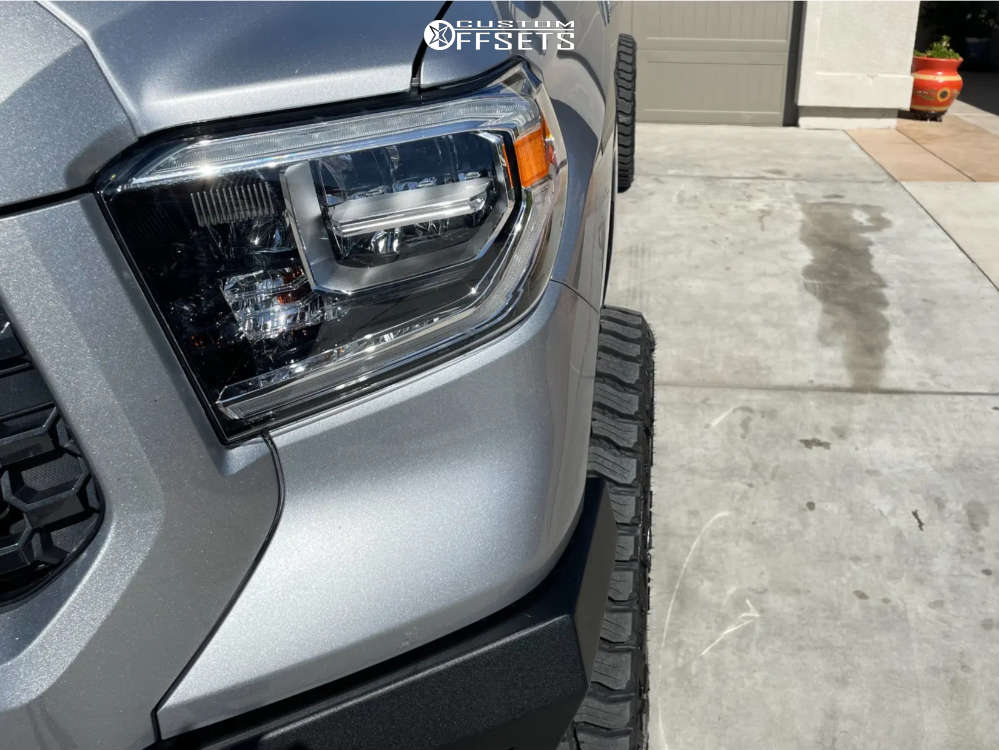 2021 Toyota Tundra with 22x10 -24 KG1 Forged Heathen and 285/45R22 ...