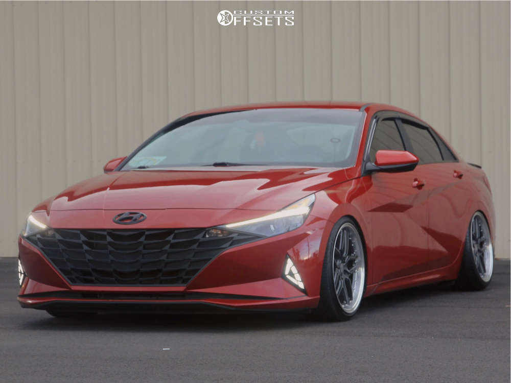 2022 Hyundai Elantra with 18x8.5 30 ESR Cs15 and 215/35R18 Delinte D7 ...