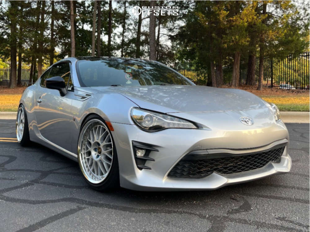 2018 Toyota 86 with 18x9.5 23 Work Vs Xx and 225/40R18 Michelin Pilot ...