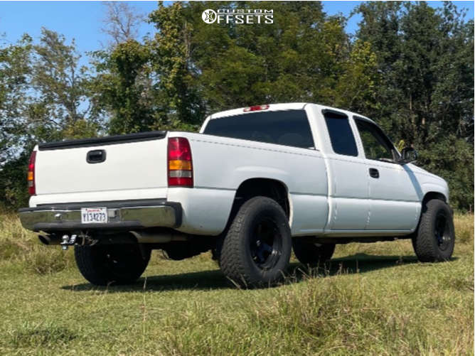 1999 Chevrolet Silverado 1500 with 17x9 -12 Fuel Shok and 285/70R17 ...