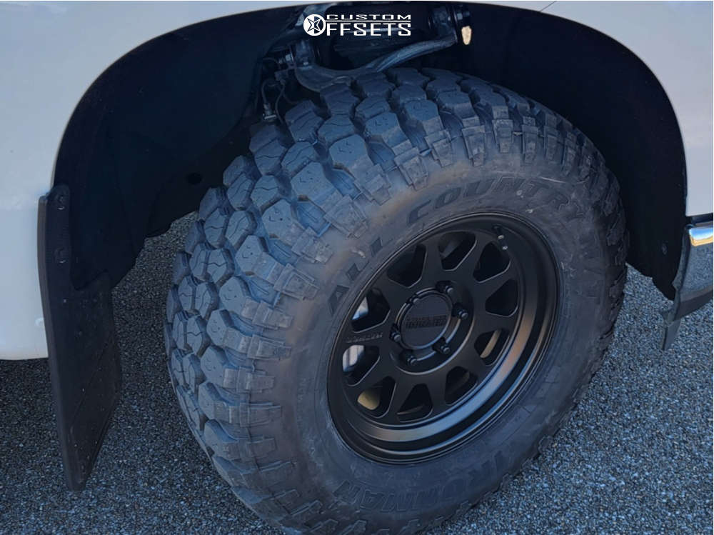 2019 Chevrolet Silverado 1500 with 17x8.5 0 Method Mr316 and 285/70R17 ...