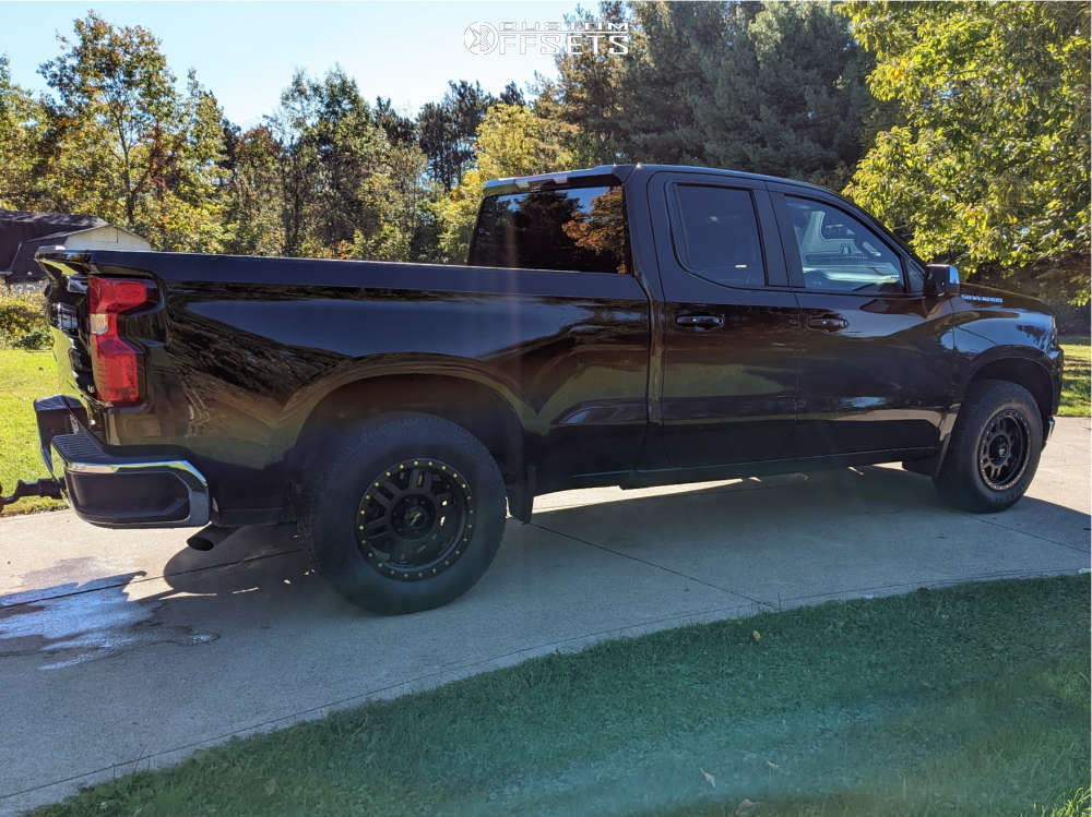 2019 Chevrolet Silverado 1500 with 18x9 Vision Manx and 265/70R18 Nexen ...
