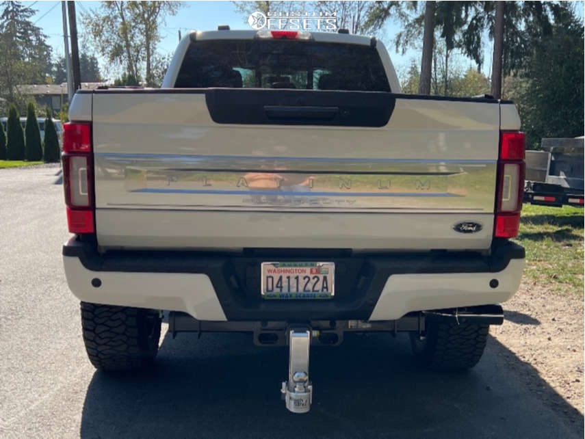 2022 Ford F-350 Super Duty with 20x10 -19 TIS 554BM and 35/12.5R20 ...