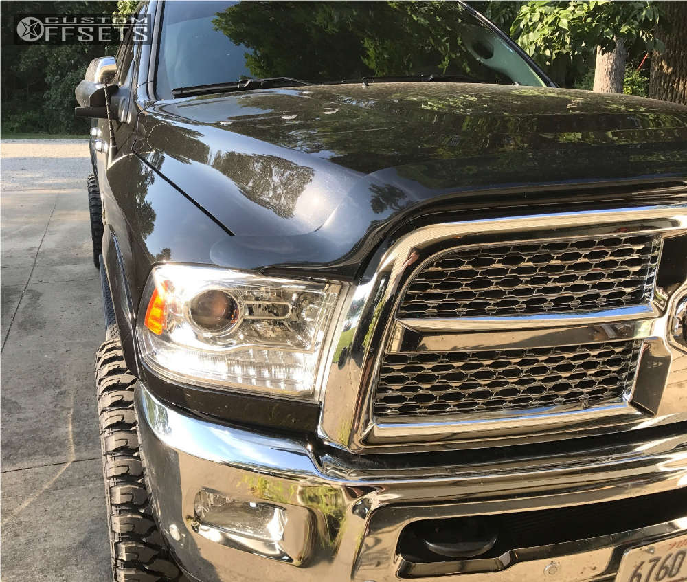 2016 Ram 3500 with 22x10 -20 Tuff T05 and 35/12.5R22 Free Passer CT404 ...