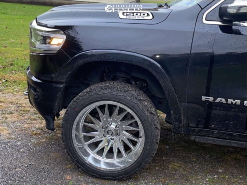 2019 Ram 1500 with 22x12 -44 TIS 547C and 33/12.5R22 Venom Power Terra ...