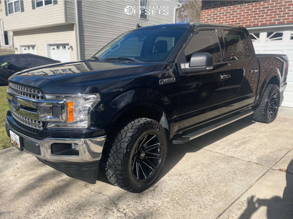 2020 Ford F-150 with 20x10 -18 Moto Metal Mo998 and 33/12.5R20 Kenda ...