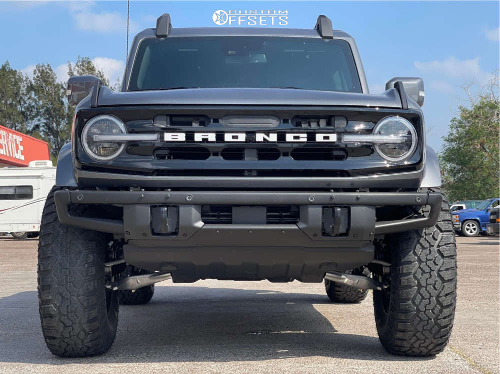 2022 Ford Bronco with 17x8.5 0 Black Rhino Chamber and 37/12.5R17 ...