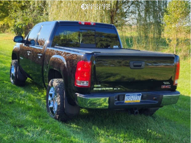 2009 GMC Sierra 1500 with 20x10 -19 Off Road Monster M17 and 33/12.5R20 ...