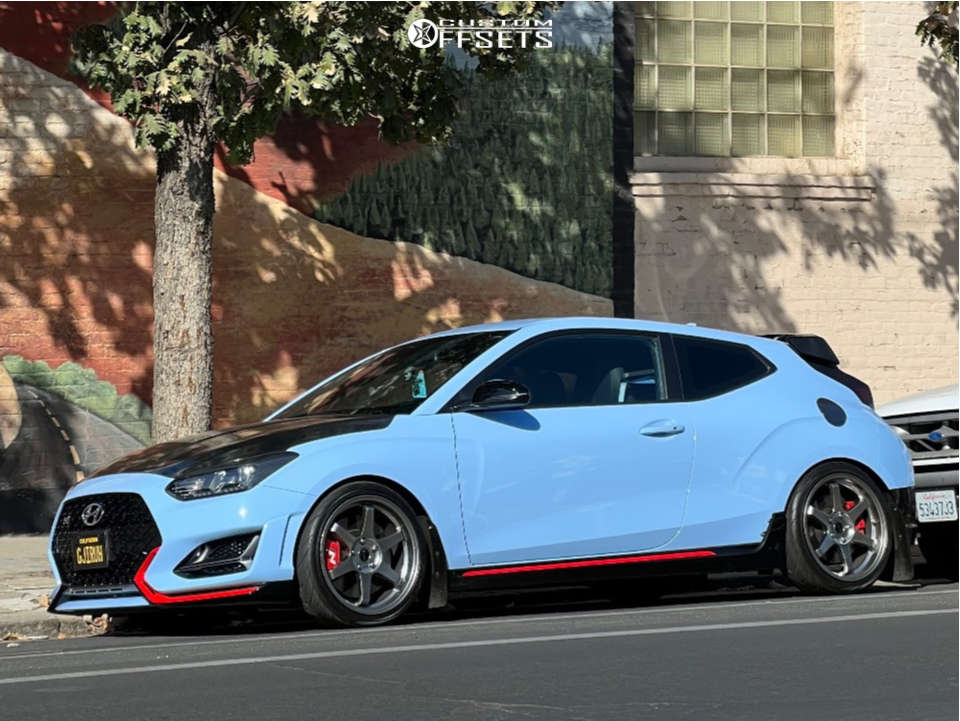 2022 Hyundai Veloster N with 18x8.5 35 Vors Tr37 and 215/40R18 Federal ...