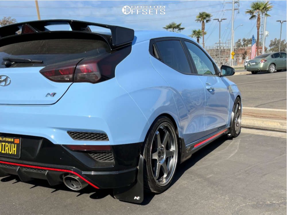2022 Hyundai Veloster N with 18x8.5 35 Vors Tr37 and 215/40R18 Federal ...