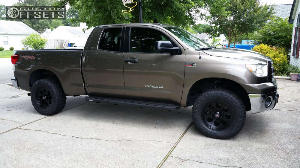 2010 Toyota Tundra with 18x9 12 Level 8 Tracker and 33/12.5R18 Nitto ...
