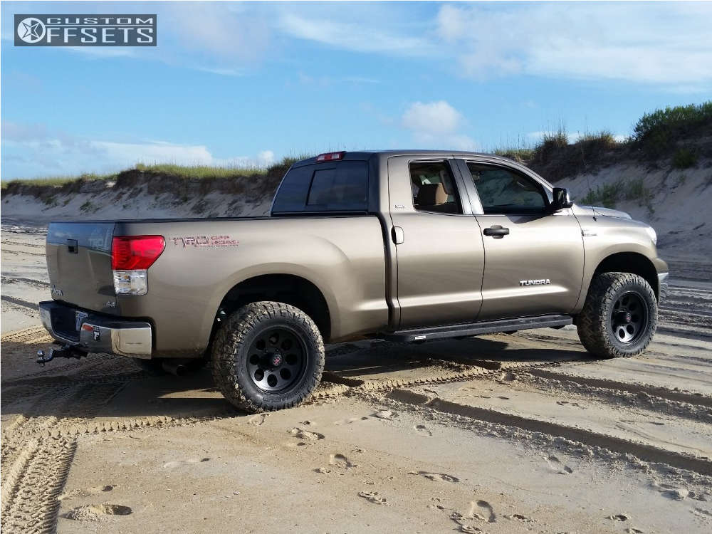 2010 Toyota Tundra with 18x9 12 Level 8 Tracker and 33/12.5R18 Nitto ...