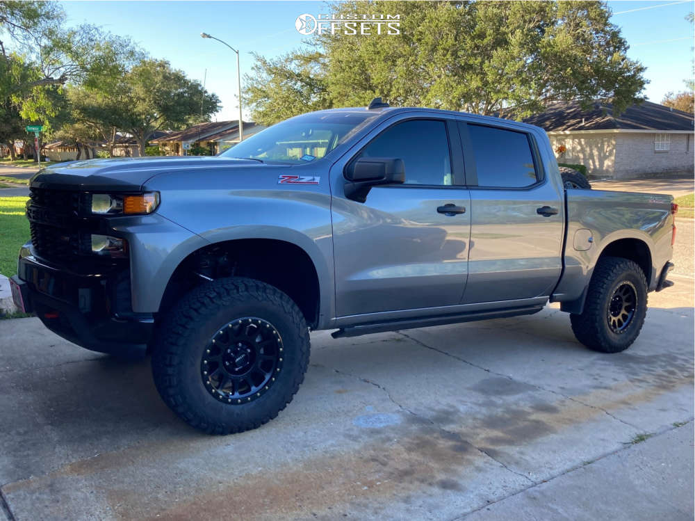 2022 Chevrolet Silverado 1500 LTD with 18x9 -12 Method Mr305 and 35/12 ...