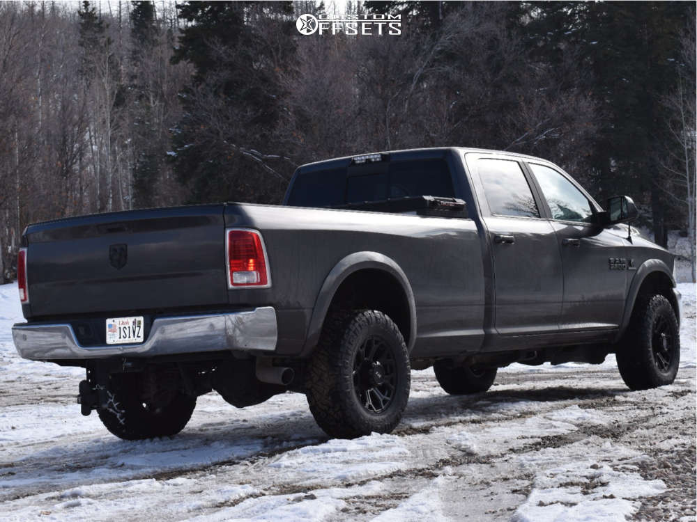 2018 Ram 3500 with 18x9 12 G-FX TR19 and 33/12.5R18 Nitto Ridge ...