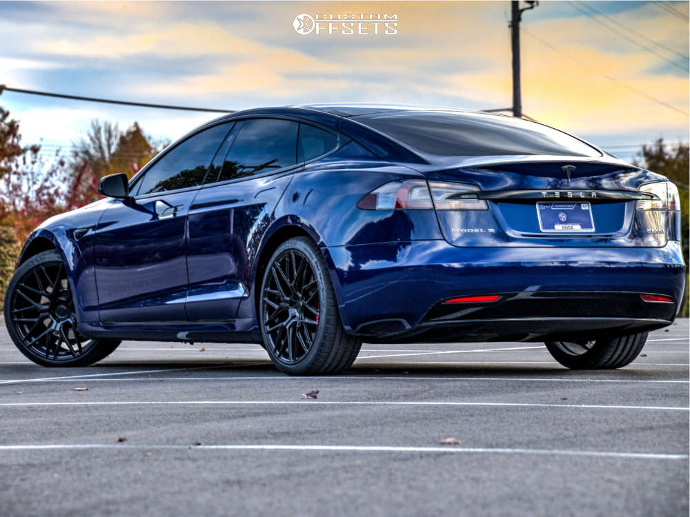 2018 Tesla S with 21x9 35 Rohana Rfx10 and 265/35R21 Michelin Pilot ...