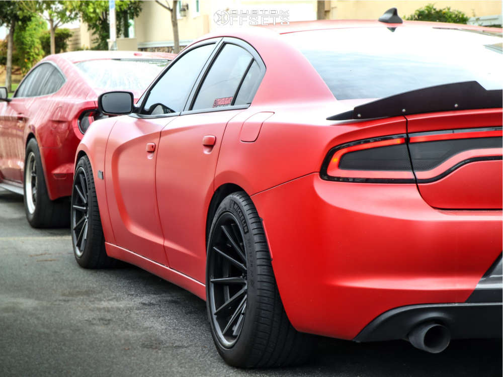 2017 Dodge Charger with 20x10.5 15 Ferrada Fr4 and 295/35R20 Michelin ...