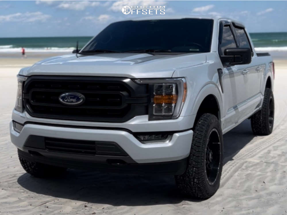 2021 Ford F-150 with 20x9.5 -6 Pro Comp Series 42 and 305/55R20 Pro ...