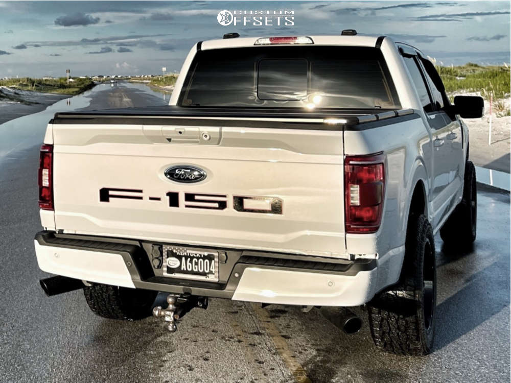 2021 Ford F-150 with 20x9.5 -6 Pro Comp Series 42 and 305/55R20 Pro ...