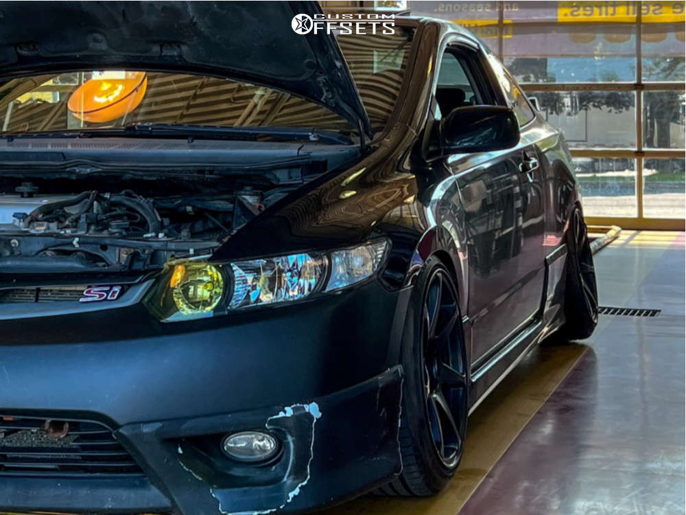 2008 Honda Civic with 17x9 30 MB Wheels Battles and 215/40R17 Capturar ...