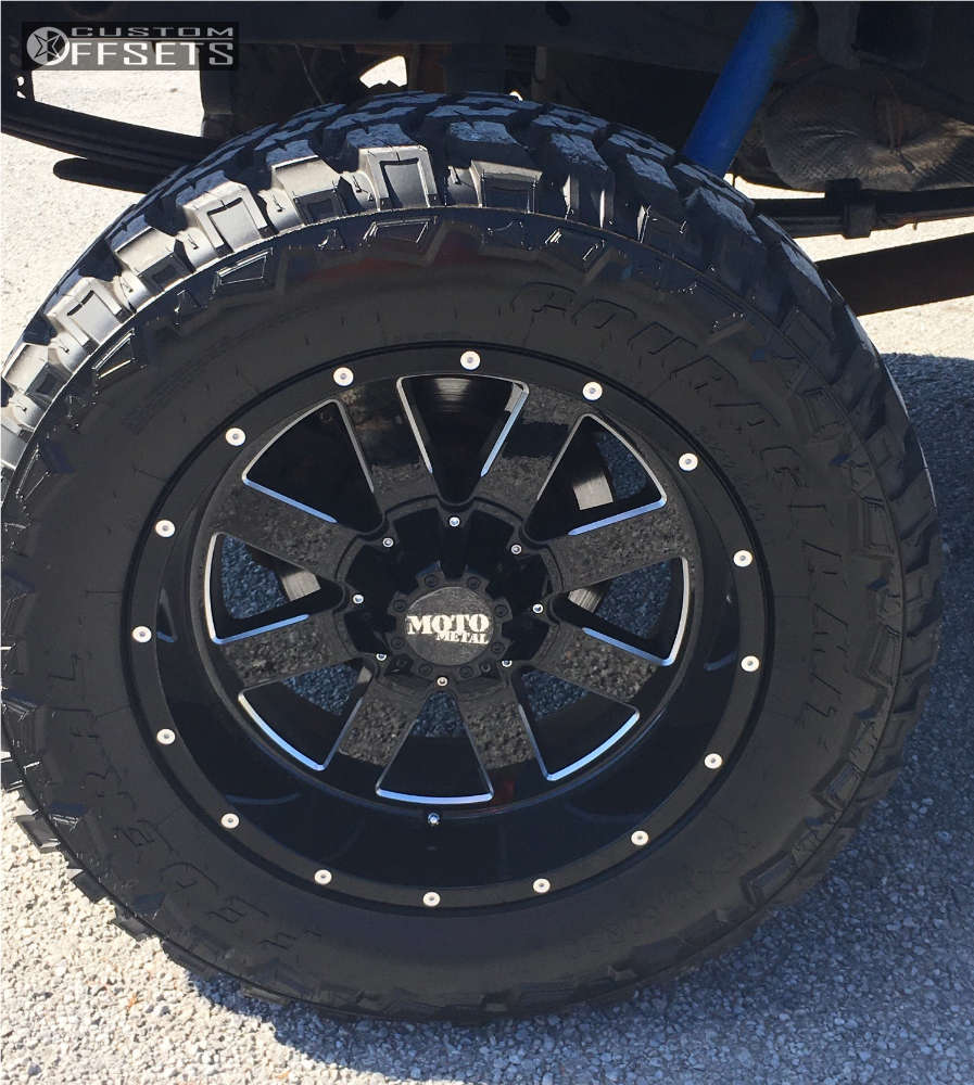 2004 Ford F-150 with 20x10 -24 Moto Metal MO962 and 35/12.5R20 Federal ...