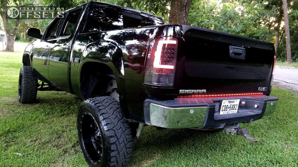 2011 GMC Sierra 1500 with 22x11 -24 Fuel Hostage and 35/12.5R22 Toyo ...