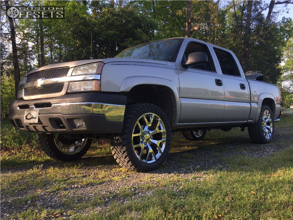 2004 Chevrolet Silverado 1500 with 22x9 28 OE Performance 169 and 33/12 ...