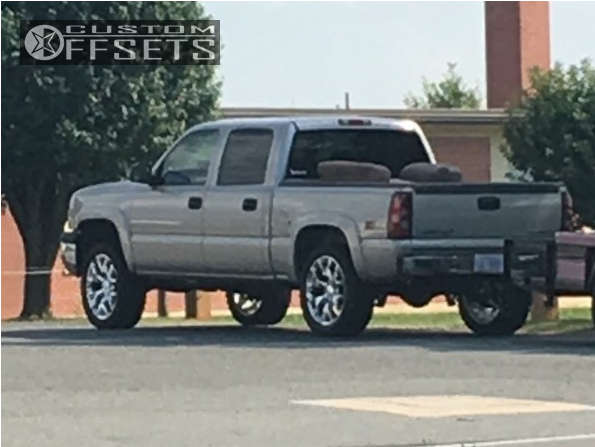 2004 Chevrolet Silverado 1500 with 22x9 28 OE Performance 169 and 33/12 ...