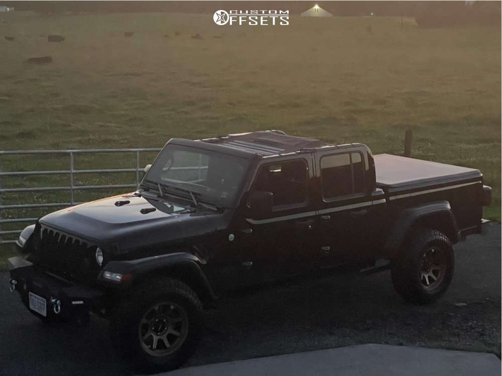 2021 Jeep Gladiator with 17x9 -12 Vision Flow and 33/10.5R17 Kenda ...