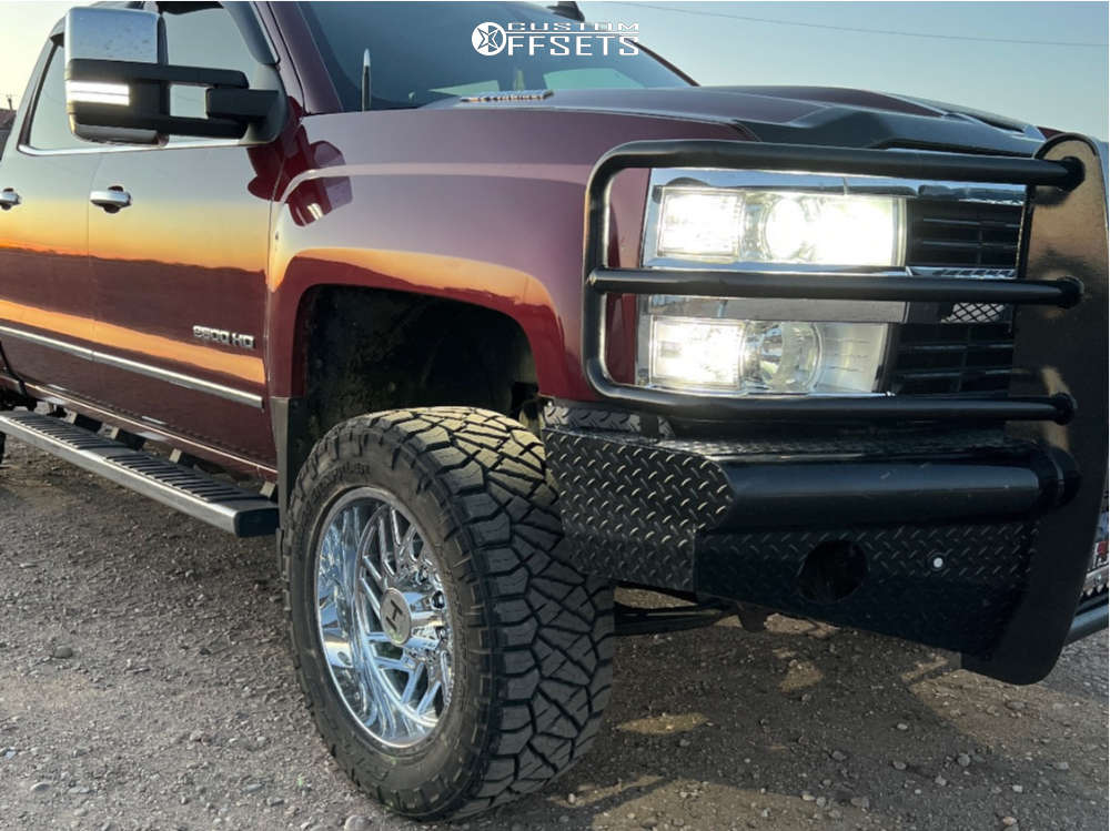 2017 Chevrolet Silverado 2500 HD with 20x10 -19 Hostile Jigsaw and 33/ ...