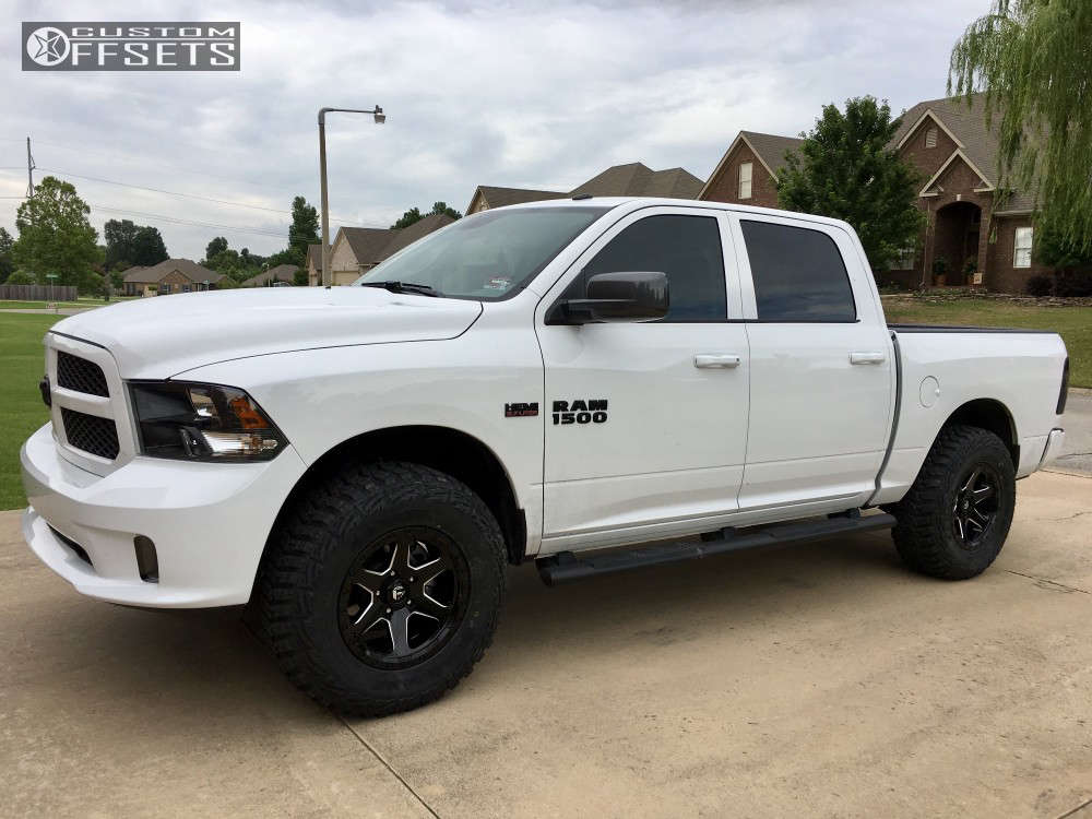 2017 Ram 1500 with 18x9 1 Fuel Ripper and 305/70R18 Kanati Mud Hog and ...