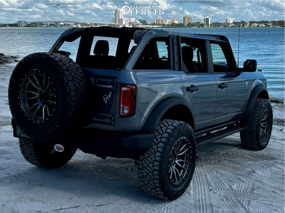 2022 Ford Bronco with 20x10 -18 Fuel Rebel and 35/12.5R20 Nitto Ridge ...
