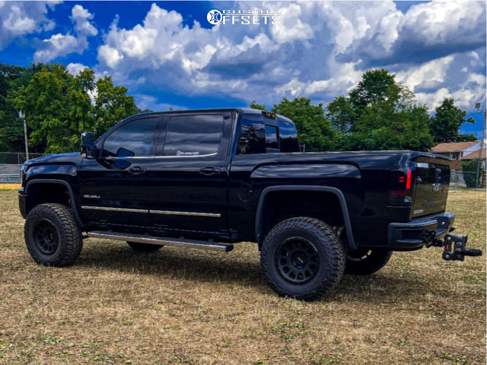 2018 GMC Sierra 1500 with 18x9 -12 Method Mr305 and 35/12.5R18 Mickey ...