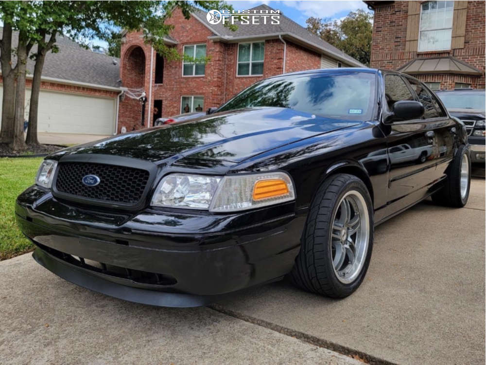 2007 Ford Crown Victoria with 18x9 20 SVE Series 2 and 275/40R18 Nitto ...