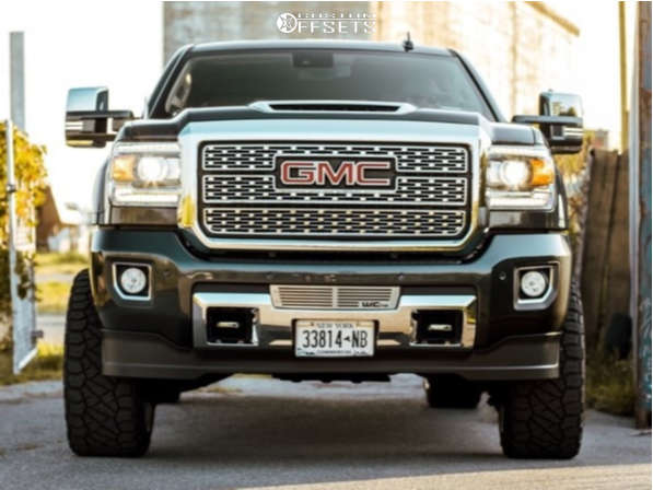 2018 GMC Sierra 2500 HD with 22x12 -40 American Force Trax Ss and 33/12 ...