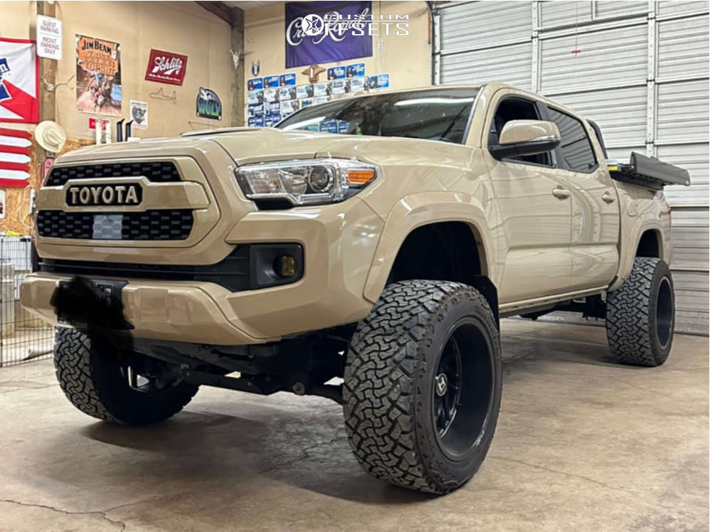 2018 Toyota Tacoma with 20x12 -55 Hostile Jigsaw and 33/12.5R20 Venom ...