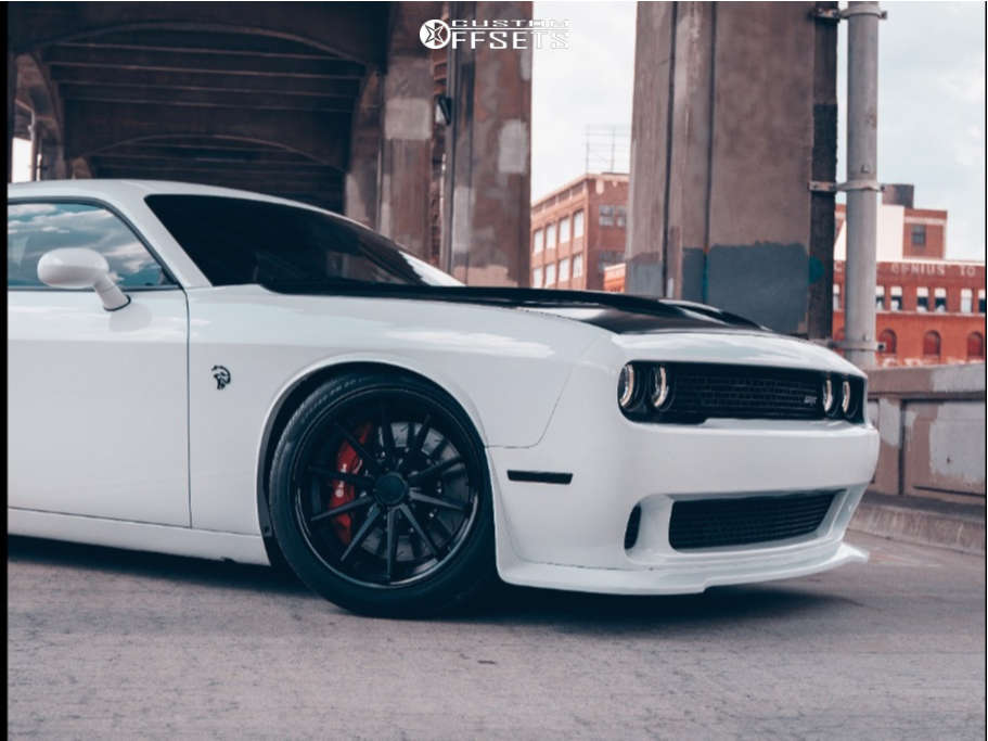 2017 Dodge Challenger with 20x10.5 15 Ferrada Fr4 and 275/35R20 Pirelli ...