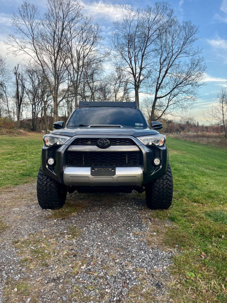 2017 Toyota 4Runner with 20x12 -51 Vision Rocker and 33/12.5R20 Nitto ...