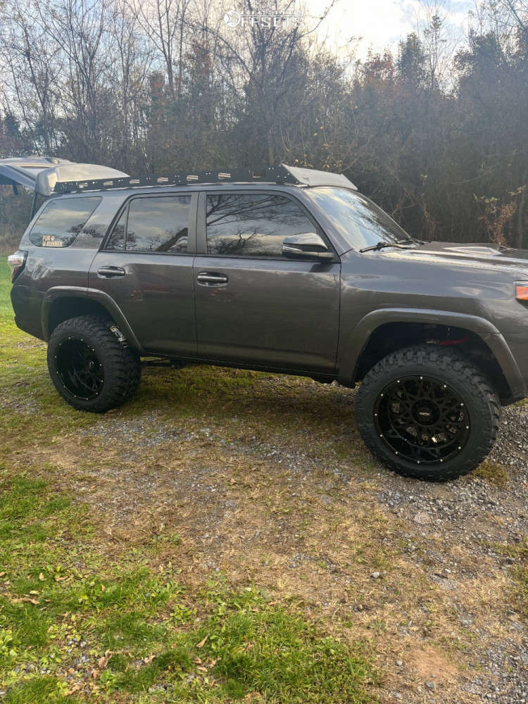 2017 Toyota 4Runner with 20x12 -51 Vision Rocker and 33/12.5R20 Nitto ...