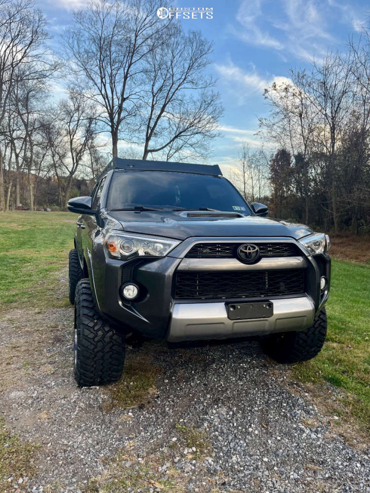 2017 Toyota 4Runner with 20x12 -51 Vision Rocker and 33/12.5R20 Nitto ...