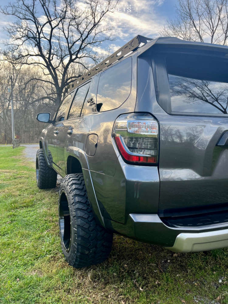 2017 Toyota 4Runner with 20x12 -51 Vision Rocker and 33/12.5R20 Nitto ...