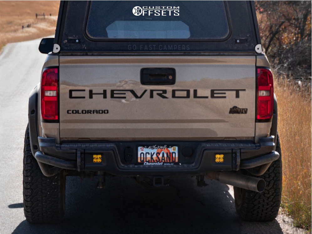 2021 Chevrolet Colorado with 17x8.5 0 Method Mr703 and 315/70R17 ...