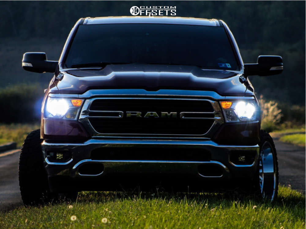 2021 Ram 1500 with 22x12 -45 Tuff T2a and 33/12.5R22 Venom Power Terra ...