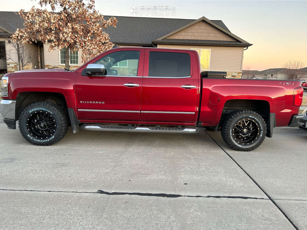 2018 Chevrolet Silverado 1500 with 18x9 -12 XD XD820 and 285/60R18 ...