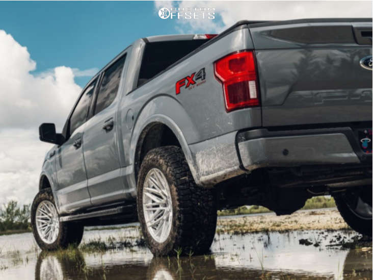 2021 Ford F-150 with 20x10 -18 Vossen Hf6-5 and 35/12.5R20 Nitto Trail ...