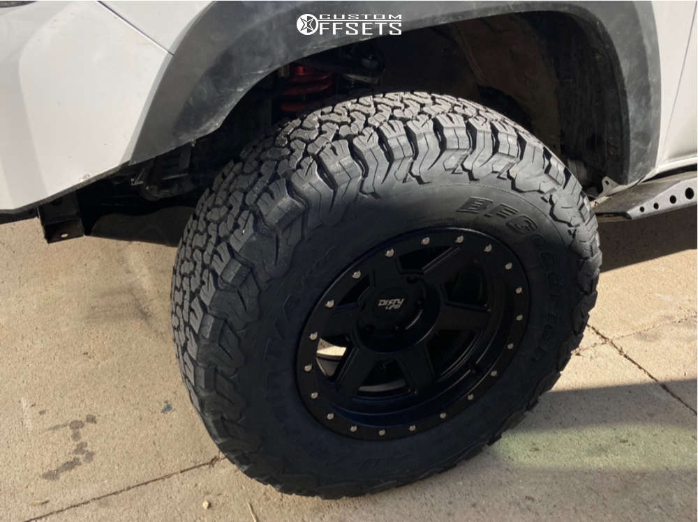 2018 Toyota Tacoma with 17x9 -38 Dirty Life Compound and 295/70R17 ...