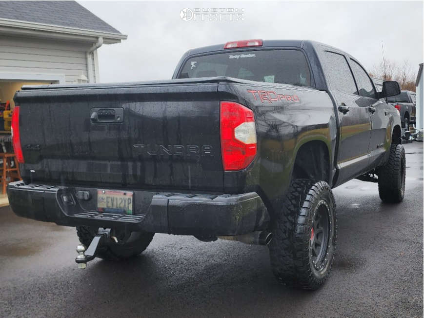 2019 Toyota Tundra with 20x9 -12 Method Nv and 305/55R20 Landspider ...