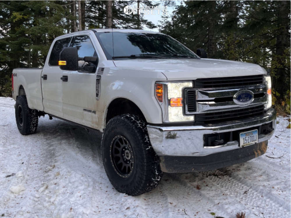 2018 Ford F-250 Super Duty with 18x9 -12 Method Mr305 and 37/12.5R18 ...